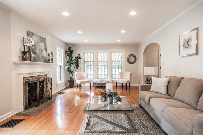 High-End Home Staging Portfolio – HER Home Design BUILD